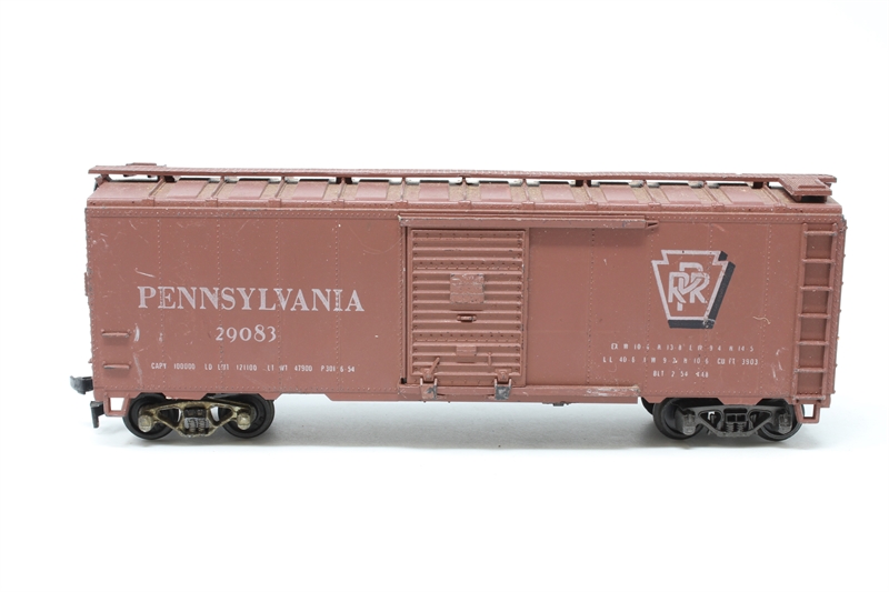 AHM 5238D Steel sided boxcar of the Pennsylvania Rail Road 29083