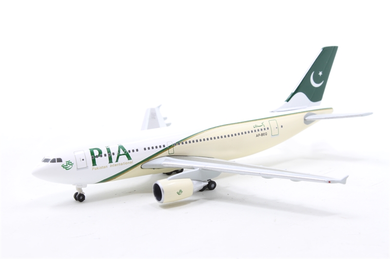 Herpa 526579 Airbus A310-308 PIA - Pakistan International Airlines AP ...