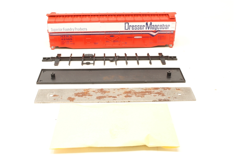 Athearn 5274-42868ATH 50' plug door boxcar kit 42868 - Hattons