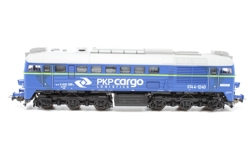 Piko 52812 Class ST44-1240 of the PKP in Cargo livery