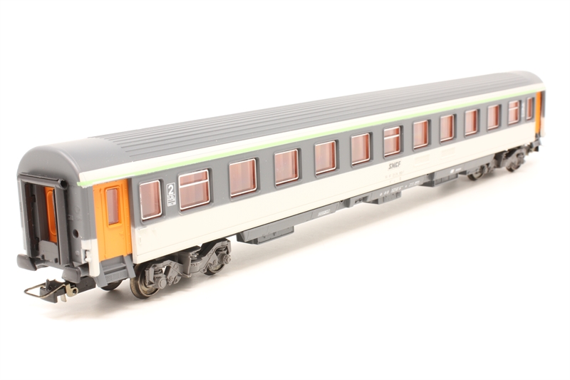 Jouef 536500 Corail Couchette 2nd Class coach in SNCF Livery