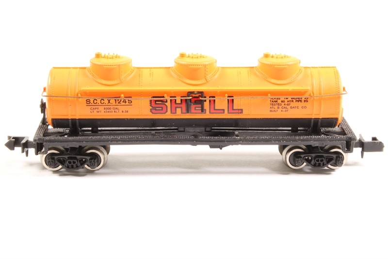 Bachmann USA 5422USABAC 3-Dome Tank Car in Shell Livery - Hattons