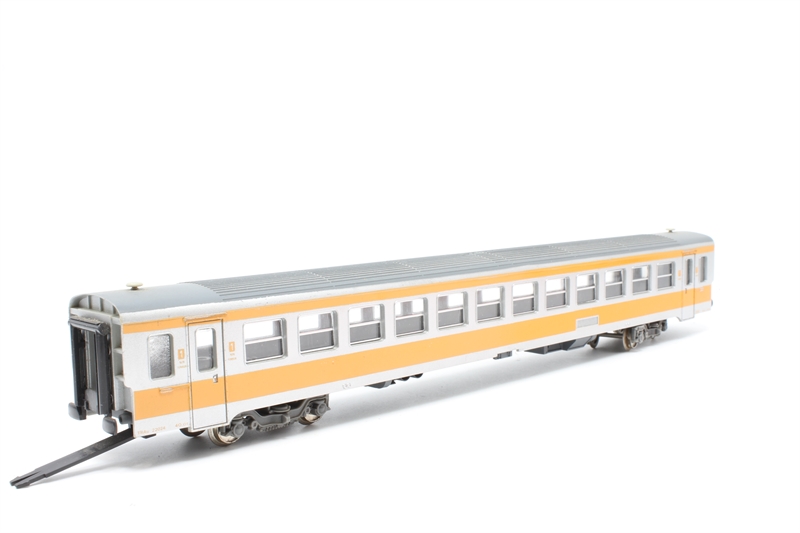 Jouef 5492Jouef Turbo Train 1st class trailer SNCF in Grey and Orange ...