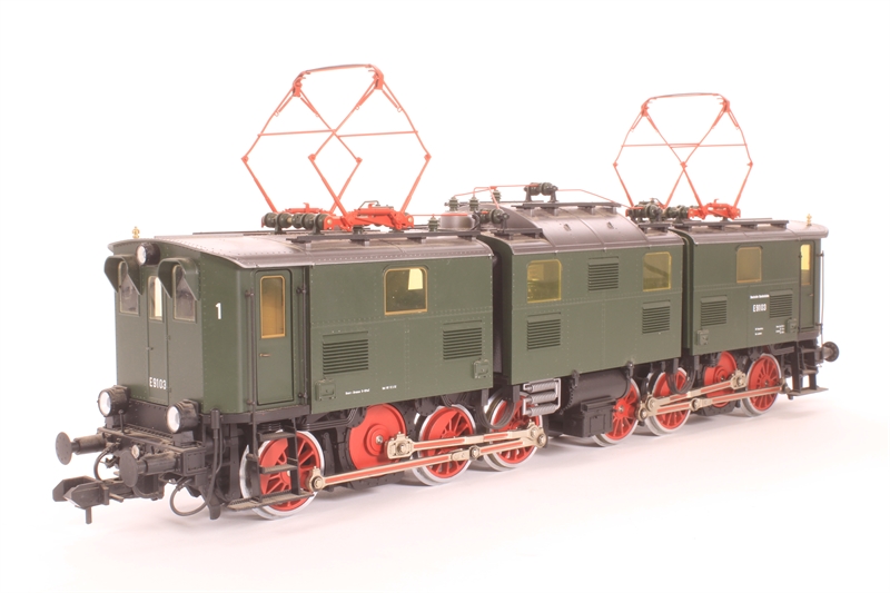 Marklin 5517Marklin Class E91 03 of the DB (digital sound - Hattons