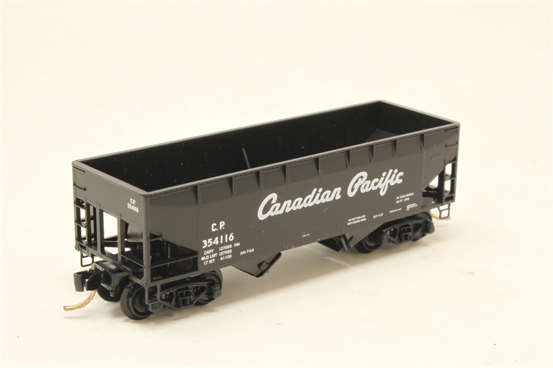 Micro-Trains 55410 2-bay offset side open hopper of the Canadian Pacific