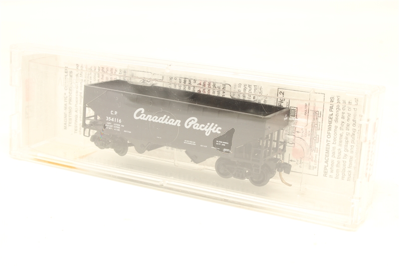 Micro-Trains 55410 2-bay offset side open hopper of the Canadian Pacific