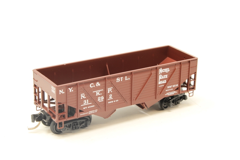Micro-Trains 57050-31292 2-bay composite side open hopper - Hattons