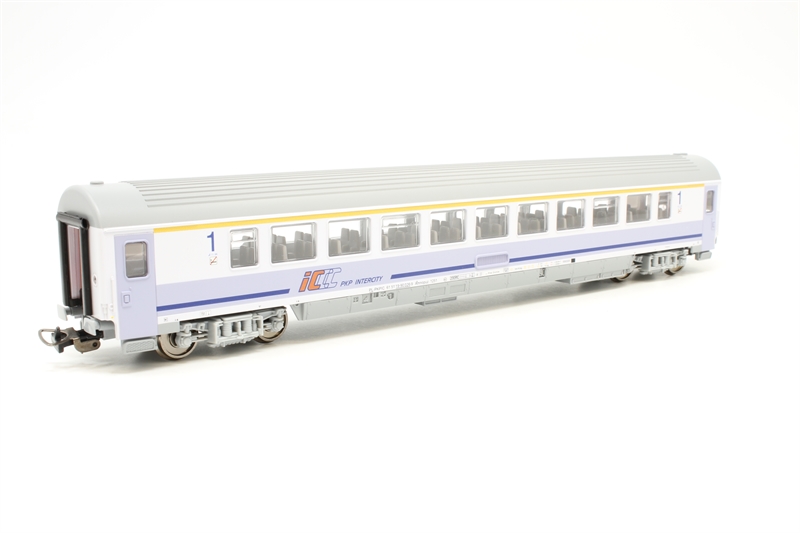 Piko 58663-3 Intercity 1st class coach of the PKP