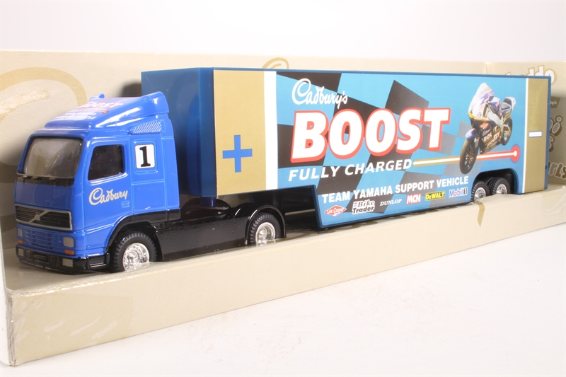 Corgi 59519 Volvo Race Transporter 'Cadbury's Boost Bike Team'