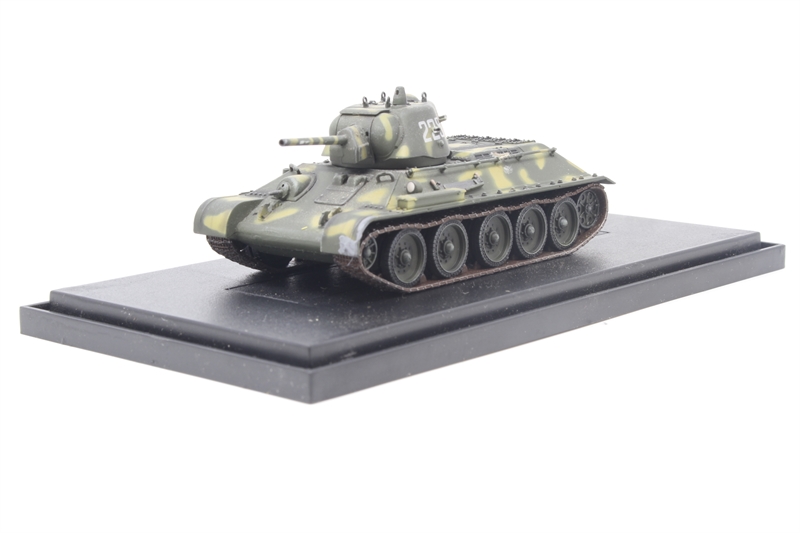 Dragon Armor 60214DGA T34/76 w/Cast turret - Leningrad 1943