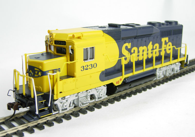 Bachmann USA 60812BAC GP30 EMD 3230 of the Santa Fe - - Hattons