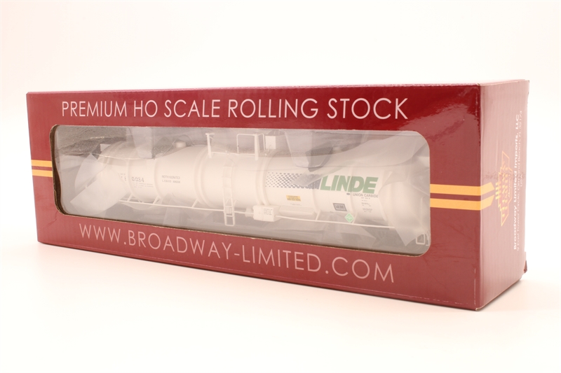 Broadway Limited Imports 6111BLI Cryogenic tank car - Hattons