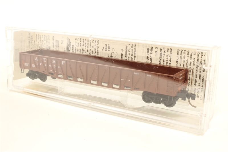 Micro-Trains 62030-176650 50' fishbelly composite side drop end gondola