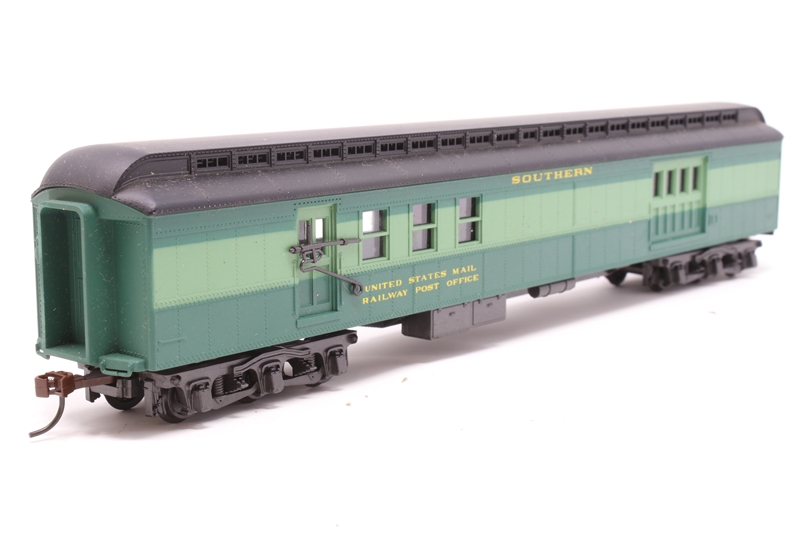 AHM 6206AHM 1920 Heavyweight RPO baggage car 'United - Hattons