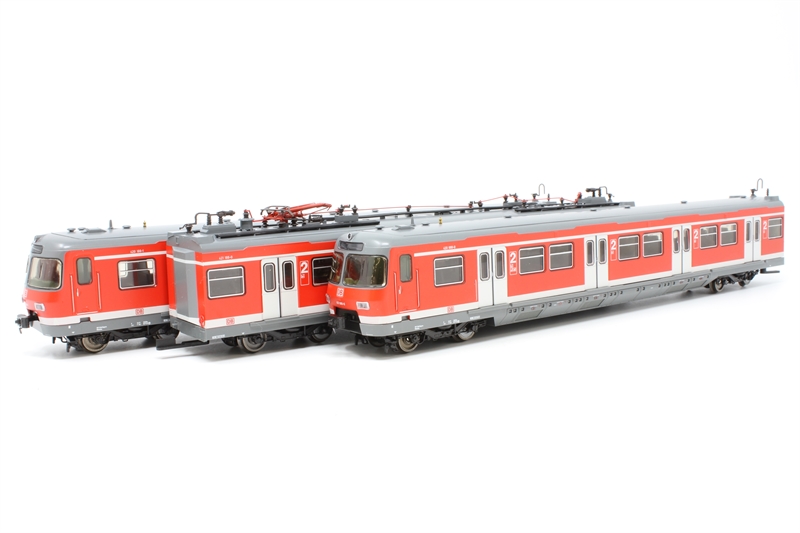 Roco 63007 Class ET 420 3-car EMU of the DB - Hattons