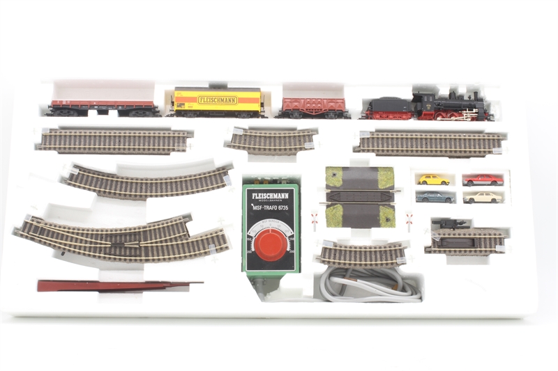 Fleischmann 6395FLE A+B Starter set - Hattons