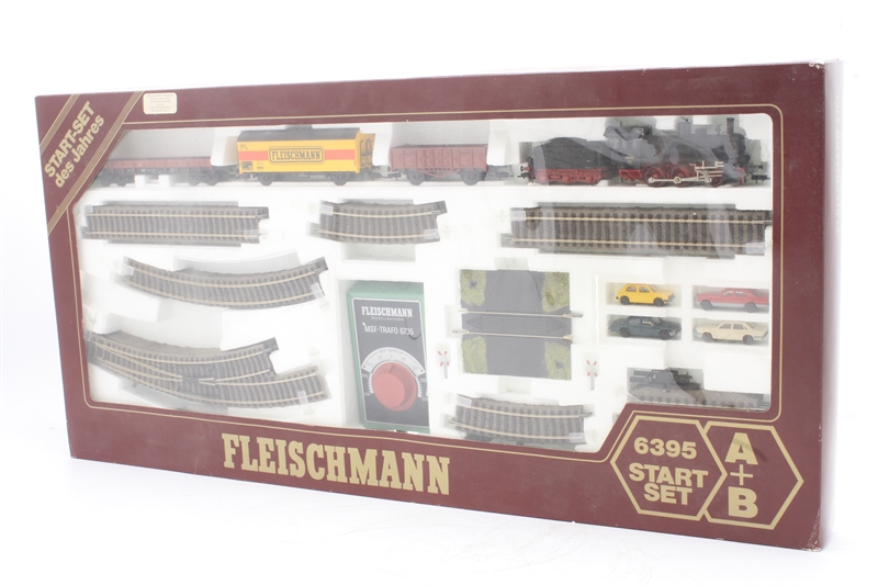 Fleischmann 6395FLE A+B Starter set - Hattons