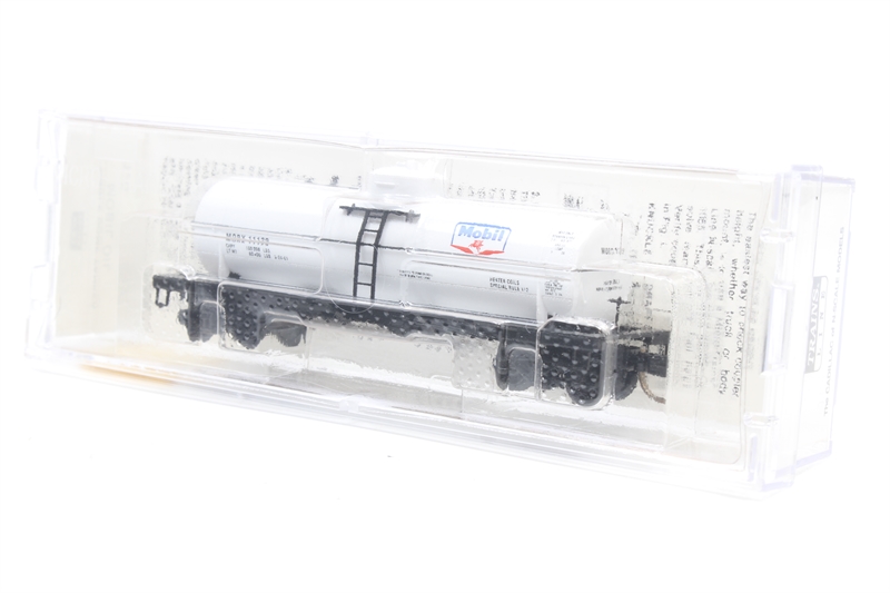 Micro-Trains 65120-11129 39' riveted single dome tank car of Mobil Oil