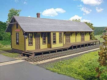 Branchline Trains 663BRT Centre Hall Depot Laser-Art - Hattons