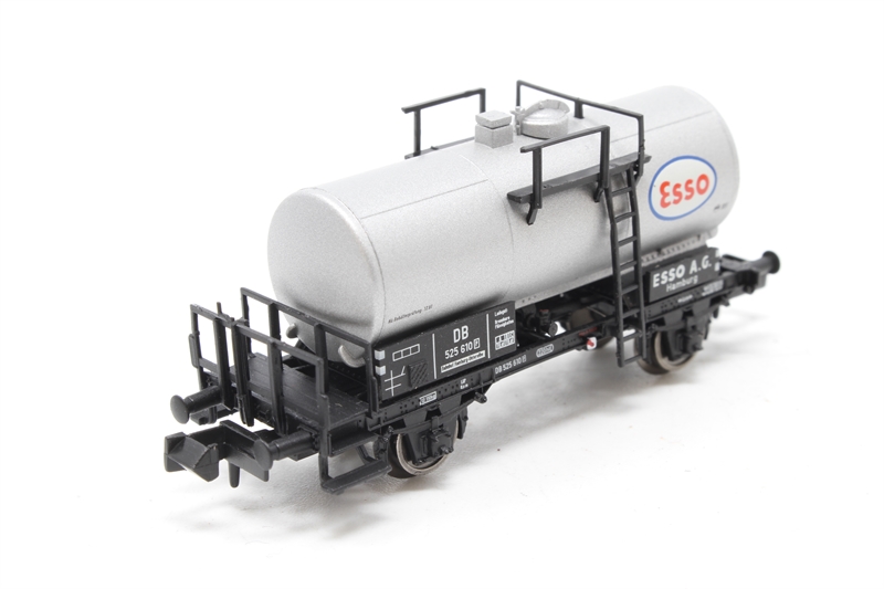 Brawa 67506BRA Single-dome tank car 'ESSO' of the DB