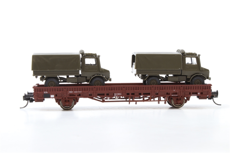 Roco 67764 Bogie stake wagon with 2 x Unimog load of the DB