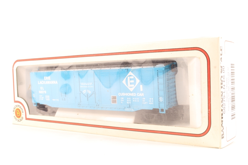 Bachmann USA 68279BAC Plug Door Box Car 'Erie Lackawanna'