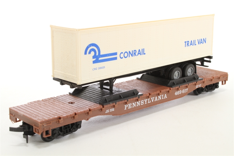 Model Power by MRC 6914MP Flat Car with Contrail Trailer "Pennsylvania ...