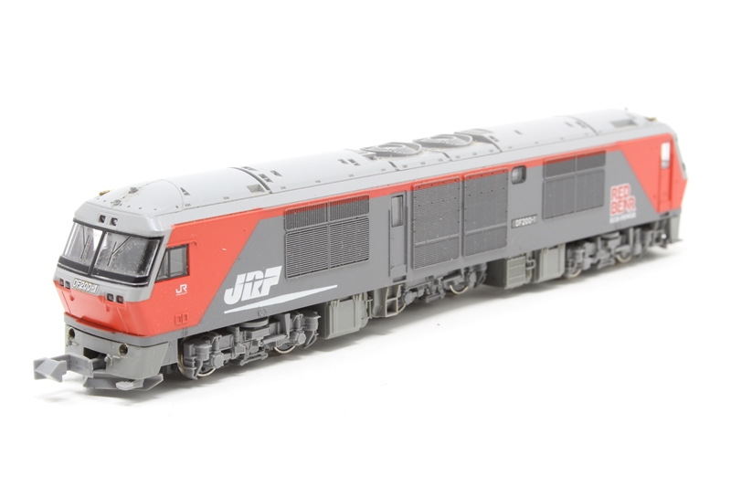 Kato 7007-2 Class DF 200-1 'Red Bear' in red & grey of the - Hattons