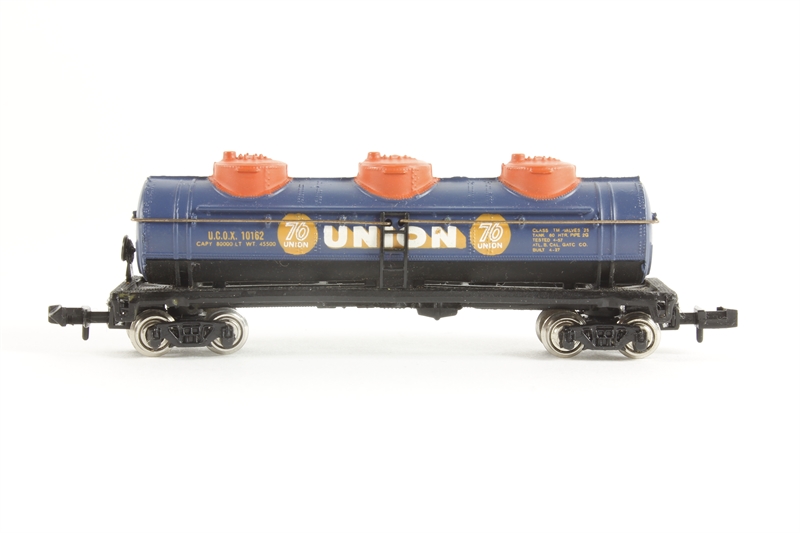 Bachmann USA 70150BAC 42' three dome tank car - 'Union' - Hattons