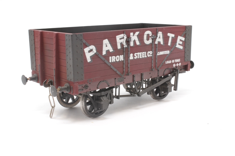 Slaters 7040Slaters 7 plank Charles Roberts open wagon - plastic kit