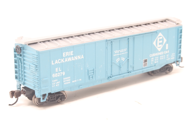 Bachmann USA 71078BAC 50' plug door boxcar of the Erie Lackawanna - blue - Hattons