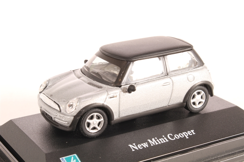 Cararama 710847GY New Mini Cooper in Metallic Grey - Hattons