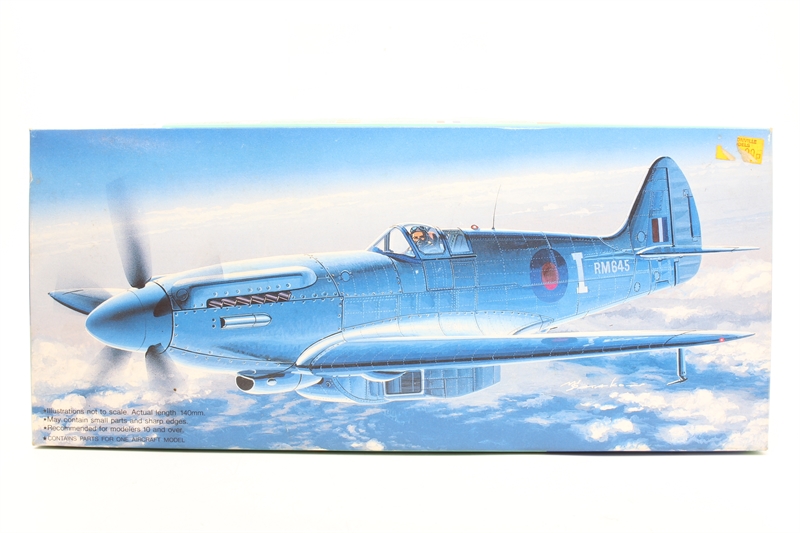 Fujimi 72004FUJ Spitfire P.R.Mk.19 Blue Invader - Hattons