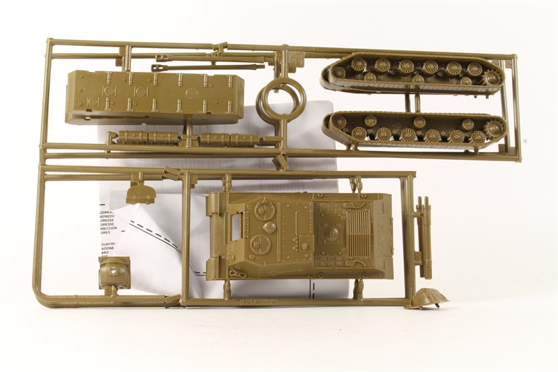 Italeri 7503IT 2 x ISU-122 heavy tank fast assembly kits - Hattons