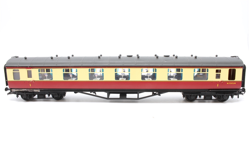 Kitbuilt 7572KB BR dining car in BR crimson and cream - Hattons