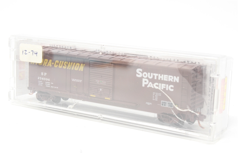 Micro-Trains 07600110 50' steel combo door no roofwalk boxcar of the