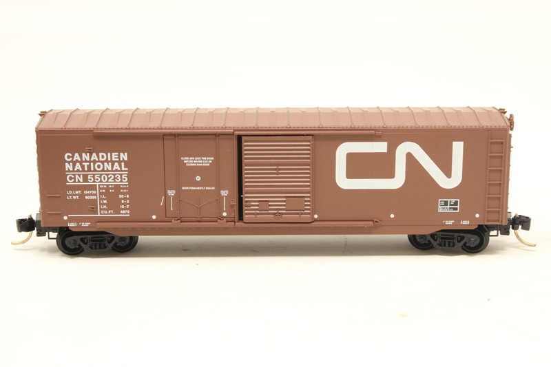 Micro-Trains 76010MIC 50' steel combo door no roofwalk boxcar of the