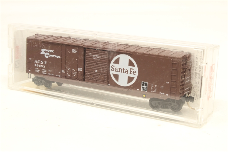 Micro-Trains 76030-49633 50' steel combo door no roofwalk boxcar of the - Hattons