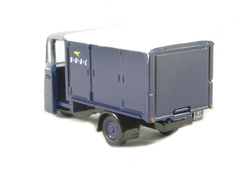 Oxford Diecast 76WE006 Wales & Edwards 'Standard' van in - Hattons
