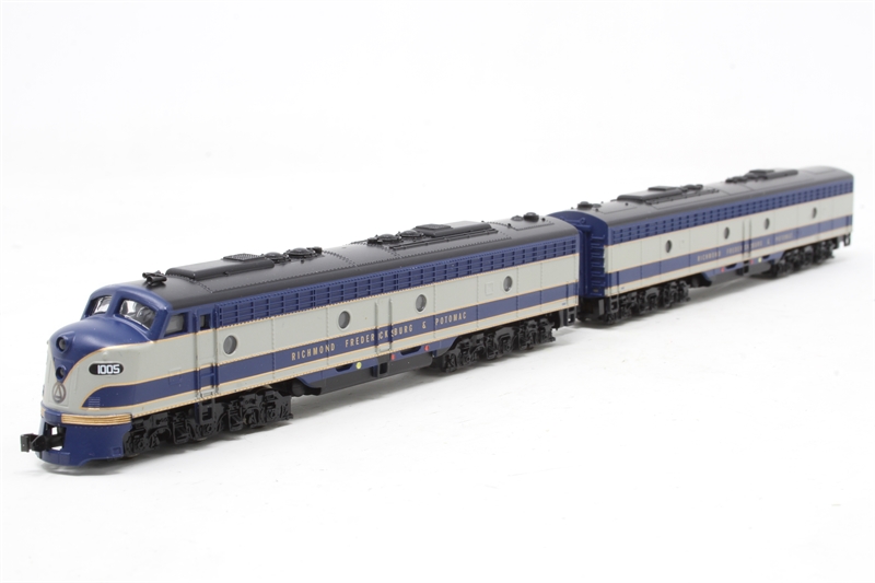 Life-Like 7834LL E8A & E8B EMD 1005, 1055 of the Richmond Fredericksburg