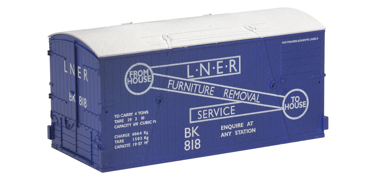 Dapol 7F-037-015W Conflat container in LNER 'Furniture Removal Service'