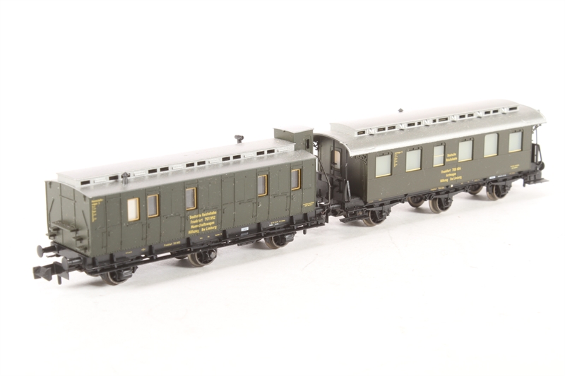 Fleischmann 8072 2nd Class 3-axle Passenger Coach with Load Bar of the