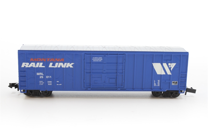 Roundhouse Products 83605-25011 50' FMC plug door boxcar - Hattons