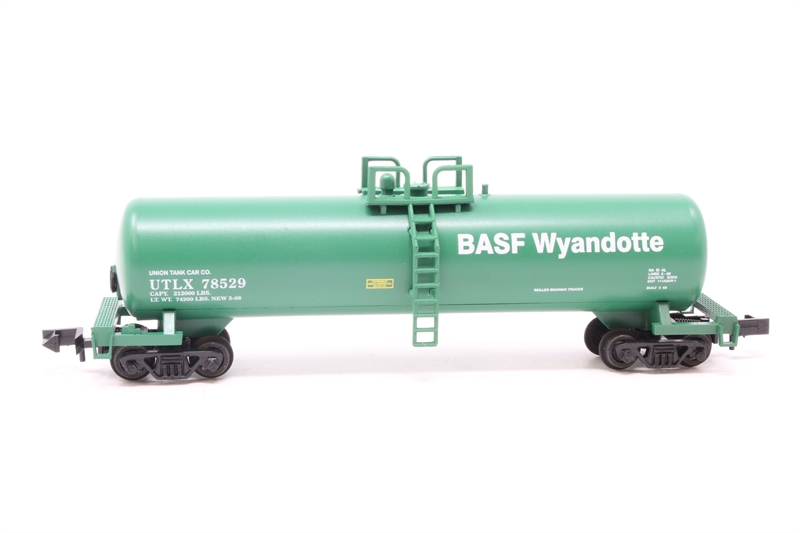Roundhouse Products 8381-78529 50' 20,000 gallon single dome tank car ...