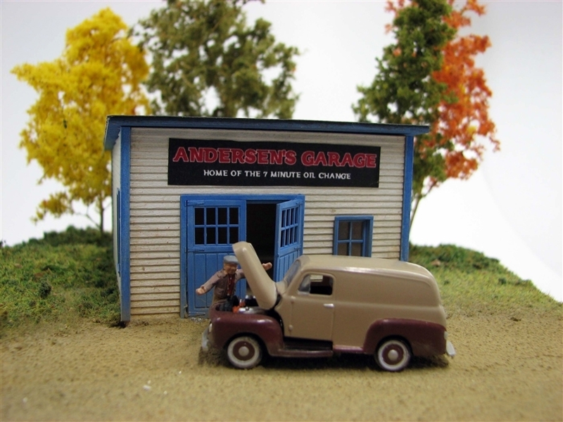 Minuteman Scale Models 87-2007MISM Andersen's Garage Kit