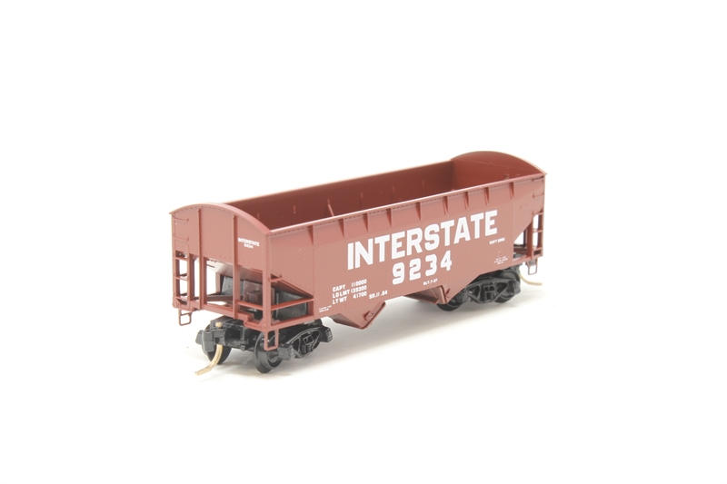 Micro-Trains 87010-9234 33' twin bay hopper, arch end, offset side of ...