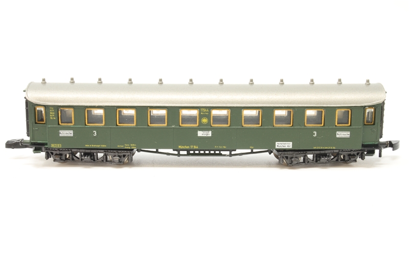 Marklin 8731Marklin 3rd Class Passenger Coach of the German DRG Epoch II