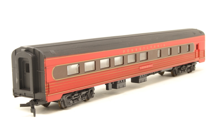 Model Power by MRC 8812MP Budd passenger car 4457 of the Pennsylvania