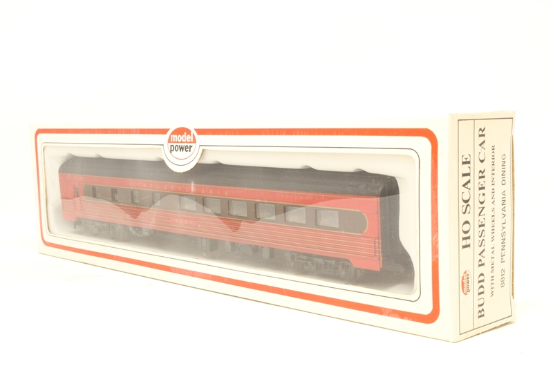 Model Power by MRC 8812MP Budd passenger car 4457 of the Pennsylvania