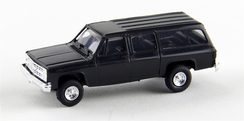 Trident Miniatures 900143TDM Chevrolet Suburban, Black - Hattons
